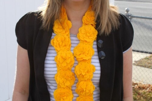 How to Make an Easy Felt Scarf with Flowers - Crafty Blog Stalker