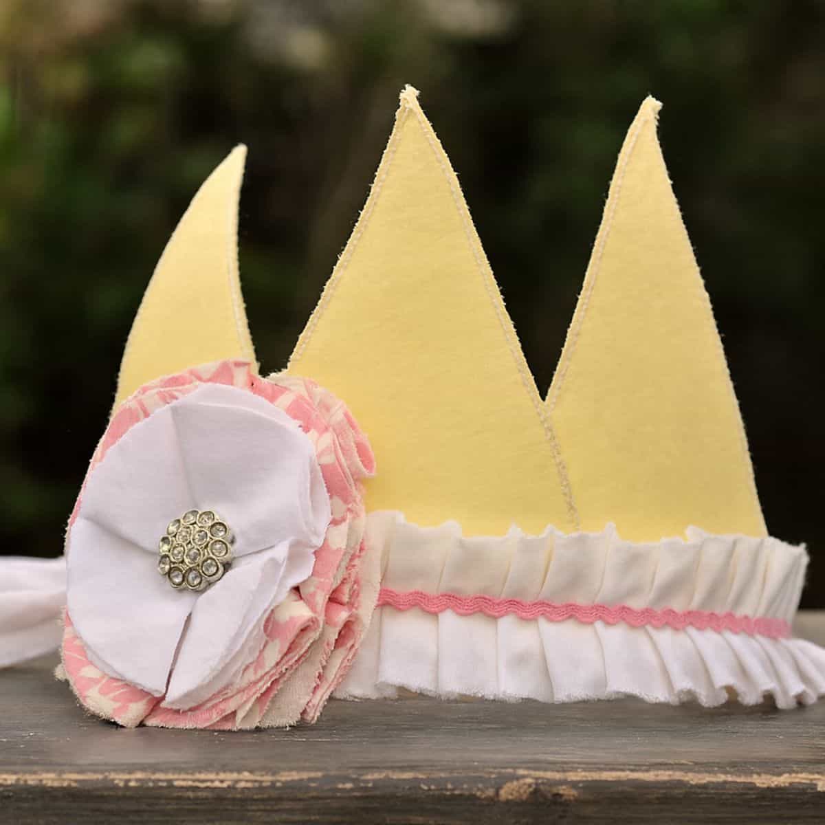 Make a Fabric Crown with This Simple Sewing Tutorial
