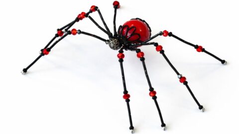 Beaded Spider Tutorial You Can Make at Home