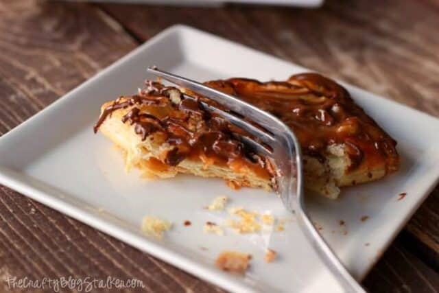 Simple Chocolate Pecan Caramel Pastry Recipe
