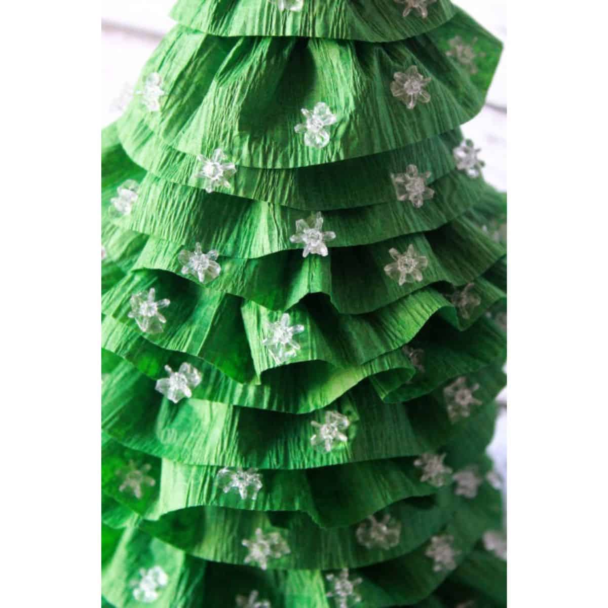 How to Make a Crepe Paper Christmas Tree - Crafty Blog Stalker