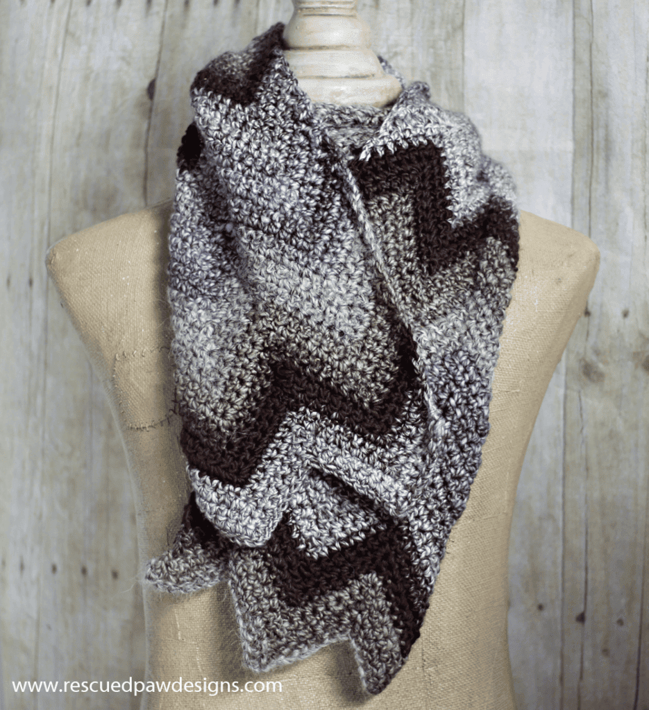 Warm Up with 20 Handmade Scarf Tutorials and Patterns