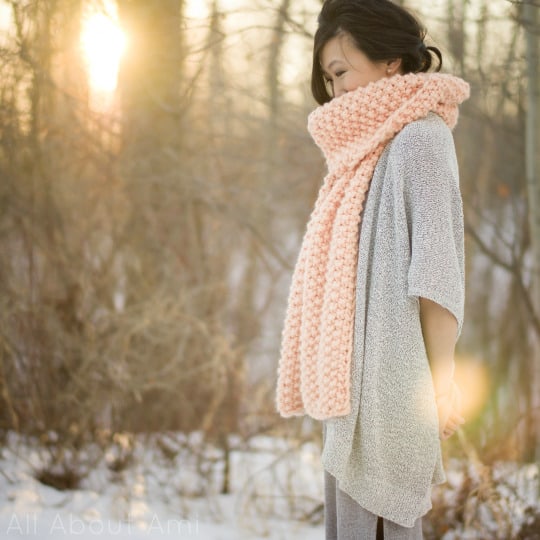 Warm Up with 20 Handmade Scarf Tutorials and Patterns