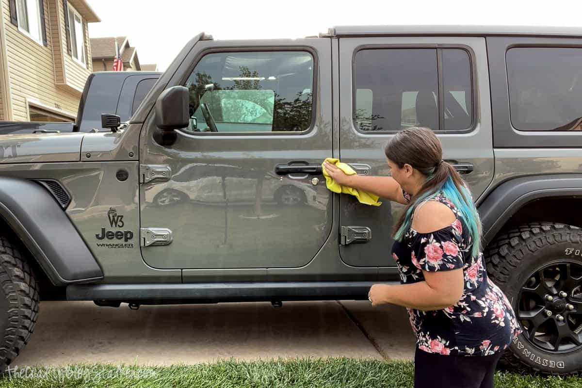 How to Apply Large Vehicle Decals Using the Wet Method