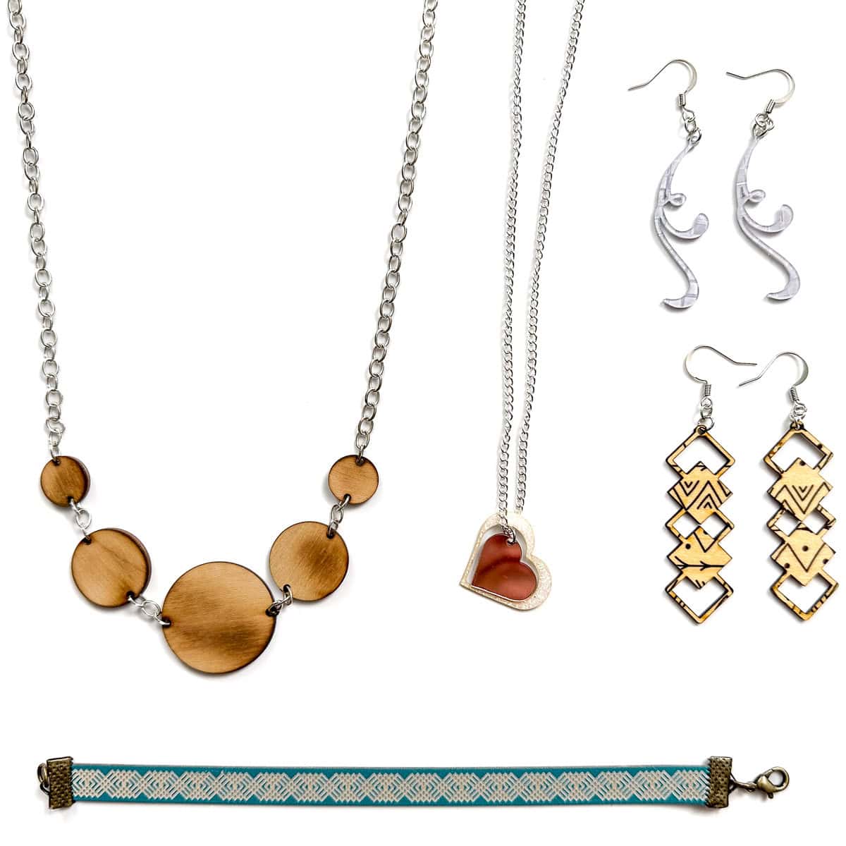 Jewelry Making Tutorials from The Crafty Blog Stalker