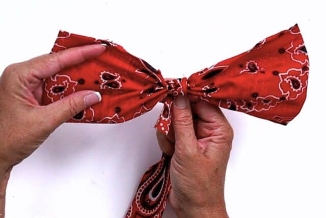 Christmas Bandana Wreath - The Crafty Blog Stalker