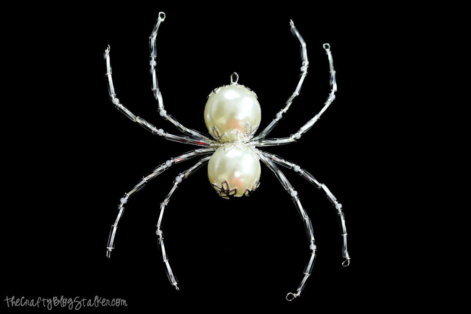 Easy Christmas Spider Ornament DIY - The Crafty Blog Stalker