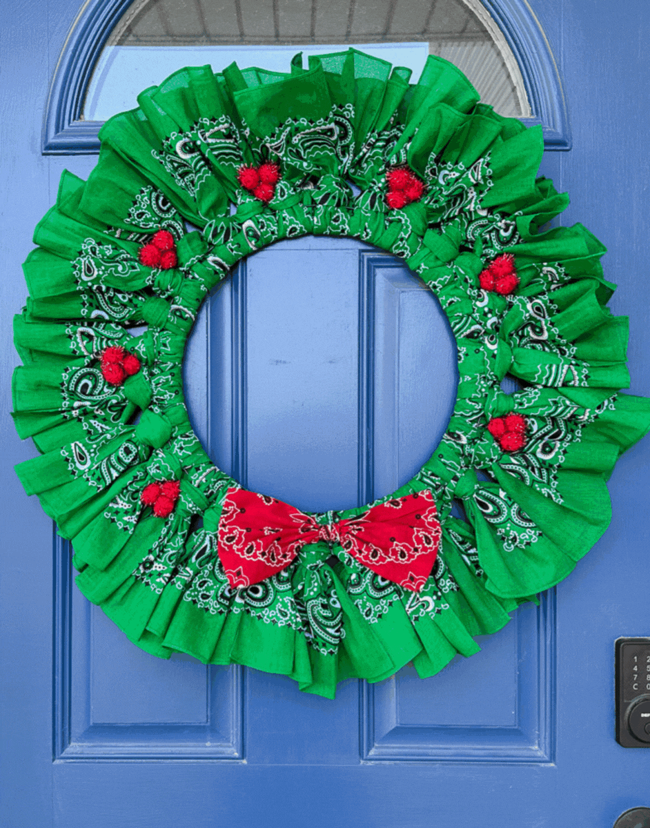 How to Make a Crepe Paper Christmas Tree - Crafty Blog Stalker