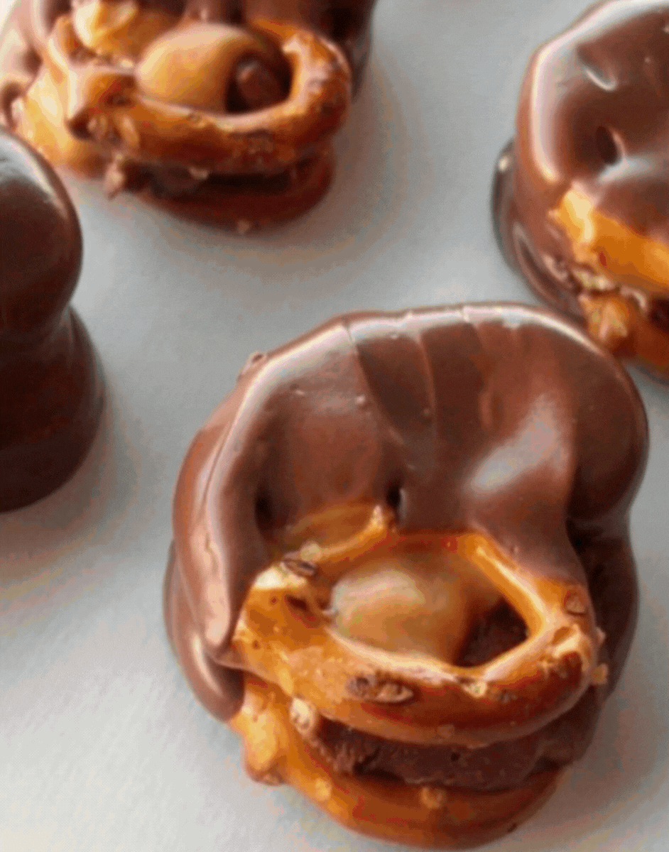 Easy Lemon Meringue Pie Recipe with Lemon Pudding